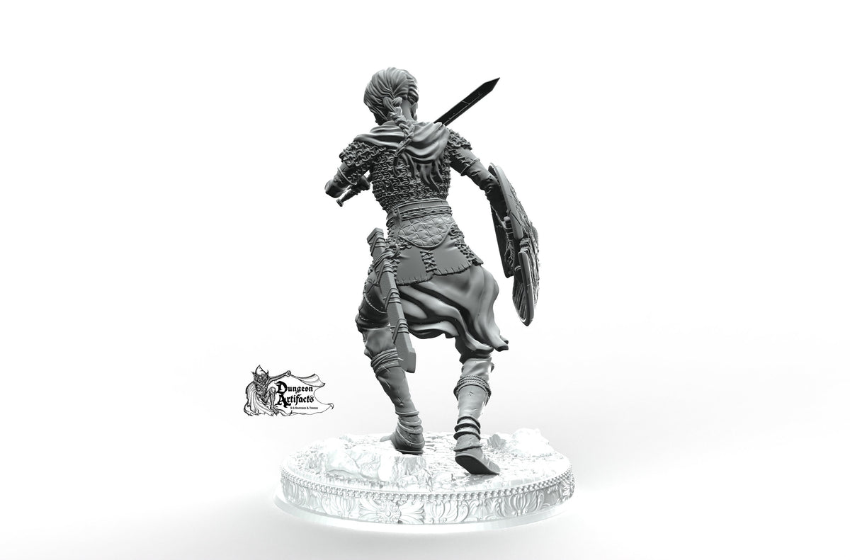 Freya the Fearless, Shield Maiden - Dungeon Master Stash DM Miniatures ...